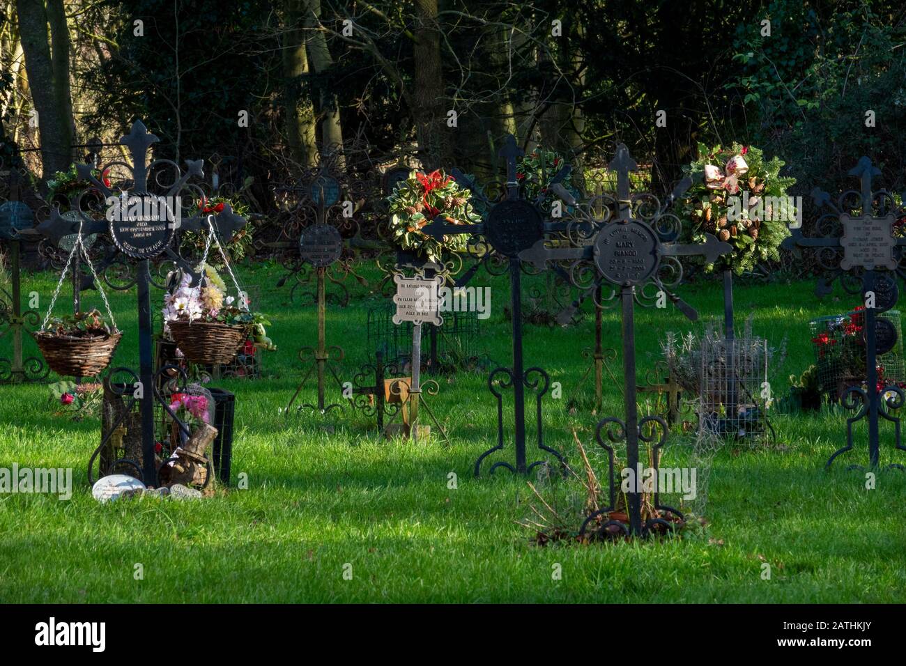 Iron grave markers hi-res stock photography and images - Alamy