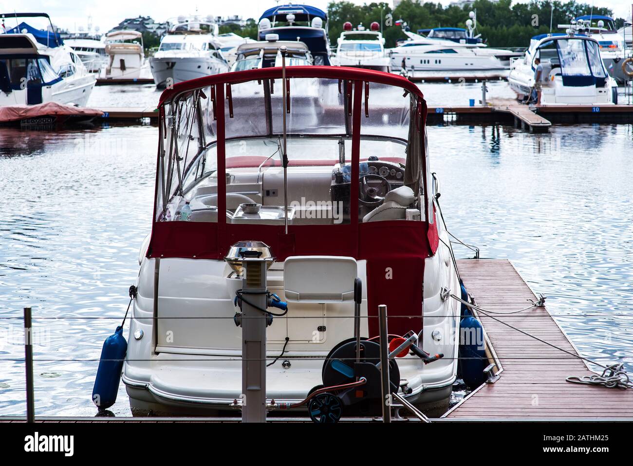 Shiny boat anchor hi-res stock photography and images - Alamy