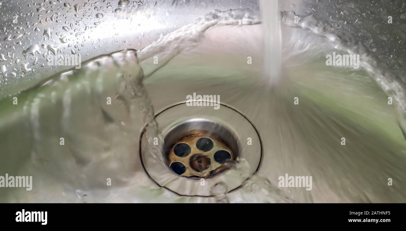 Jet of water out of tap hi-res stock photography and images - Alamy