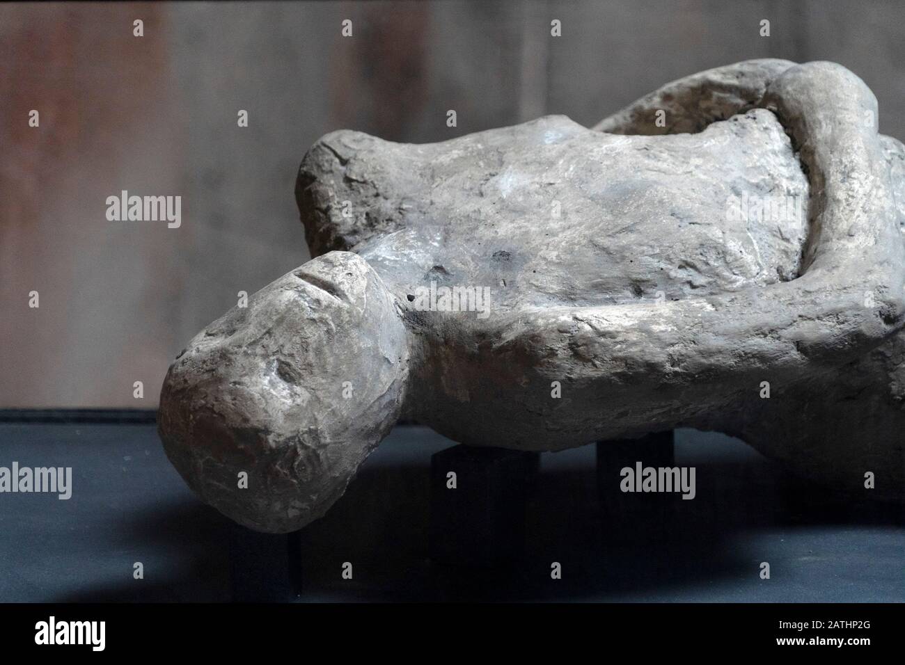 pompei ancient ruins buried corpse body statue detail Stock Photo - Alamy