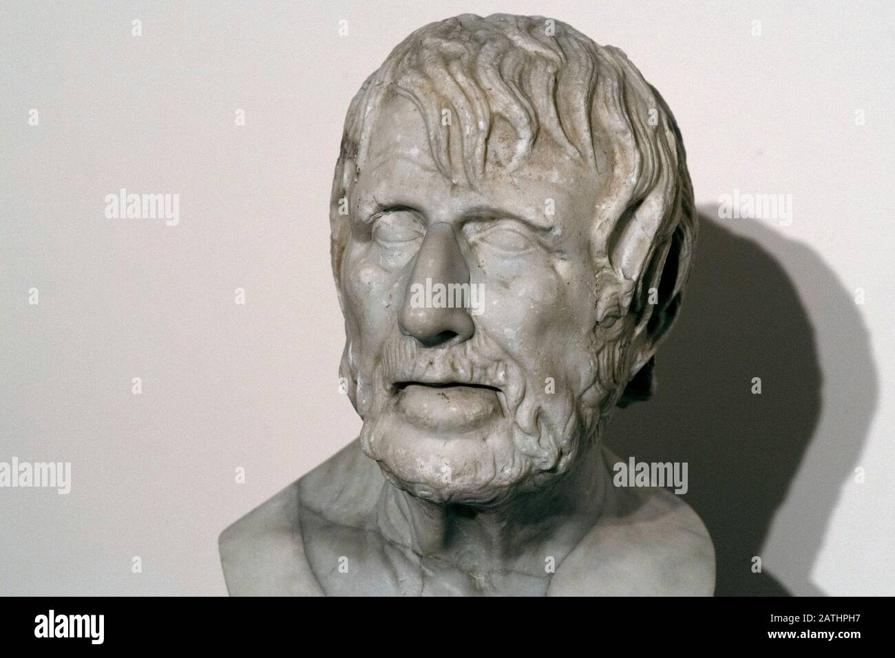 Ancient statue of seneca hi-res stock photography and images - Alamy