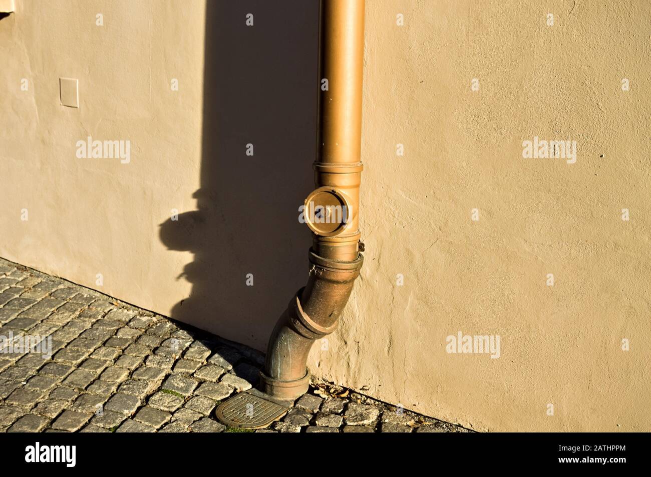 Valve pipe wall hi-res stock photography and images - Alamy