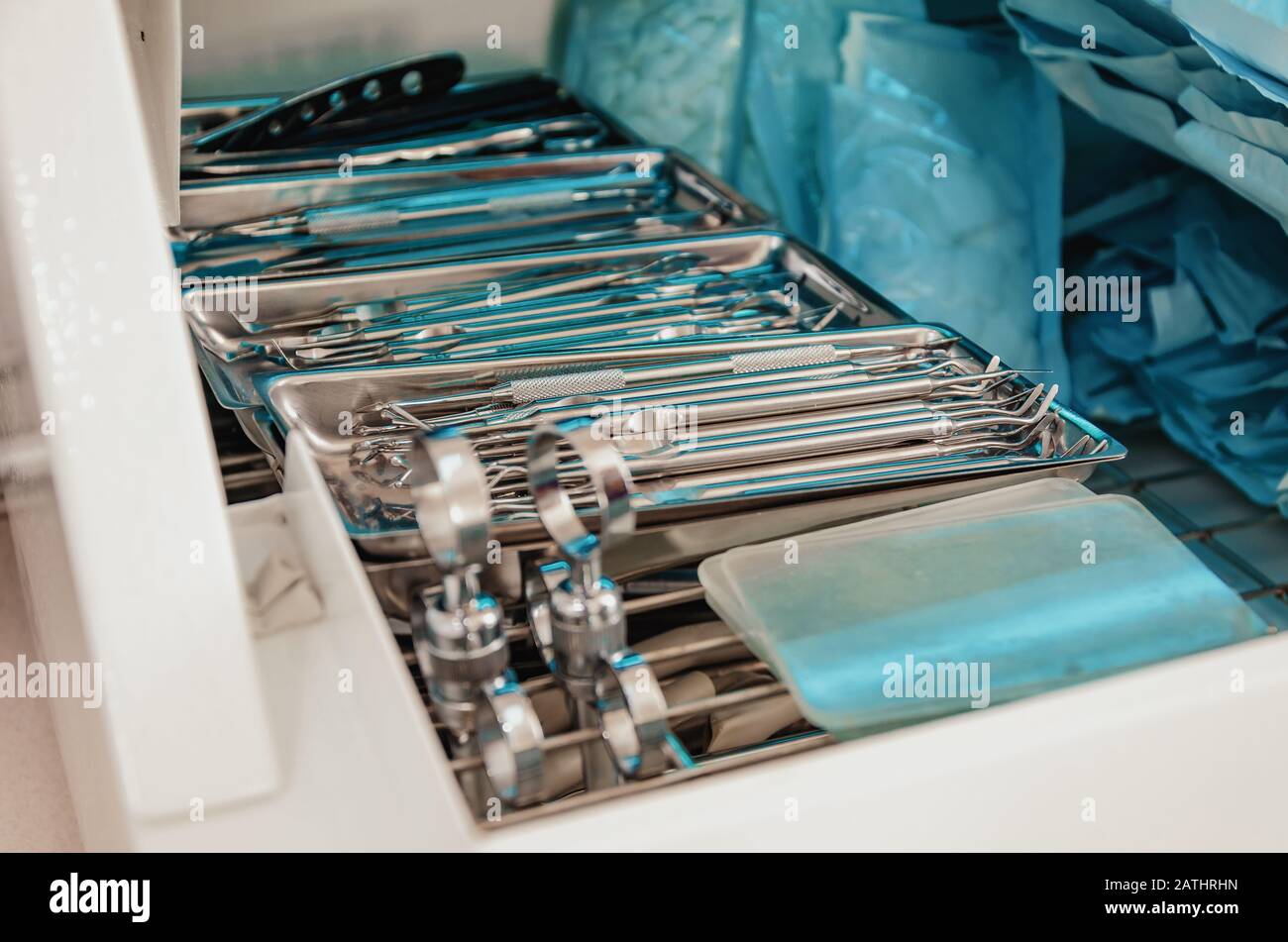 Medical trays hi-res stock photography and images - Alamy