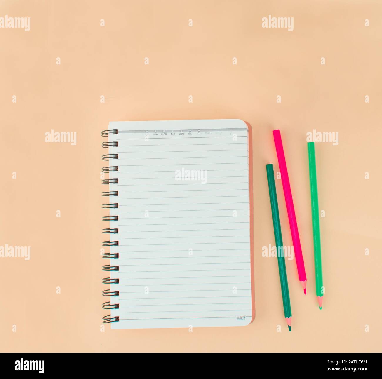 Scattered paperwork hi-res stock photography and images - Alamy