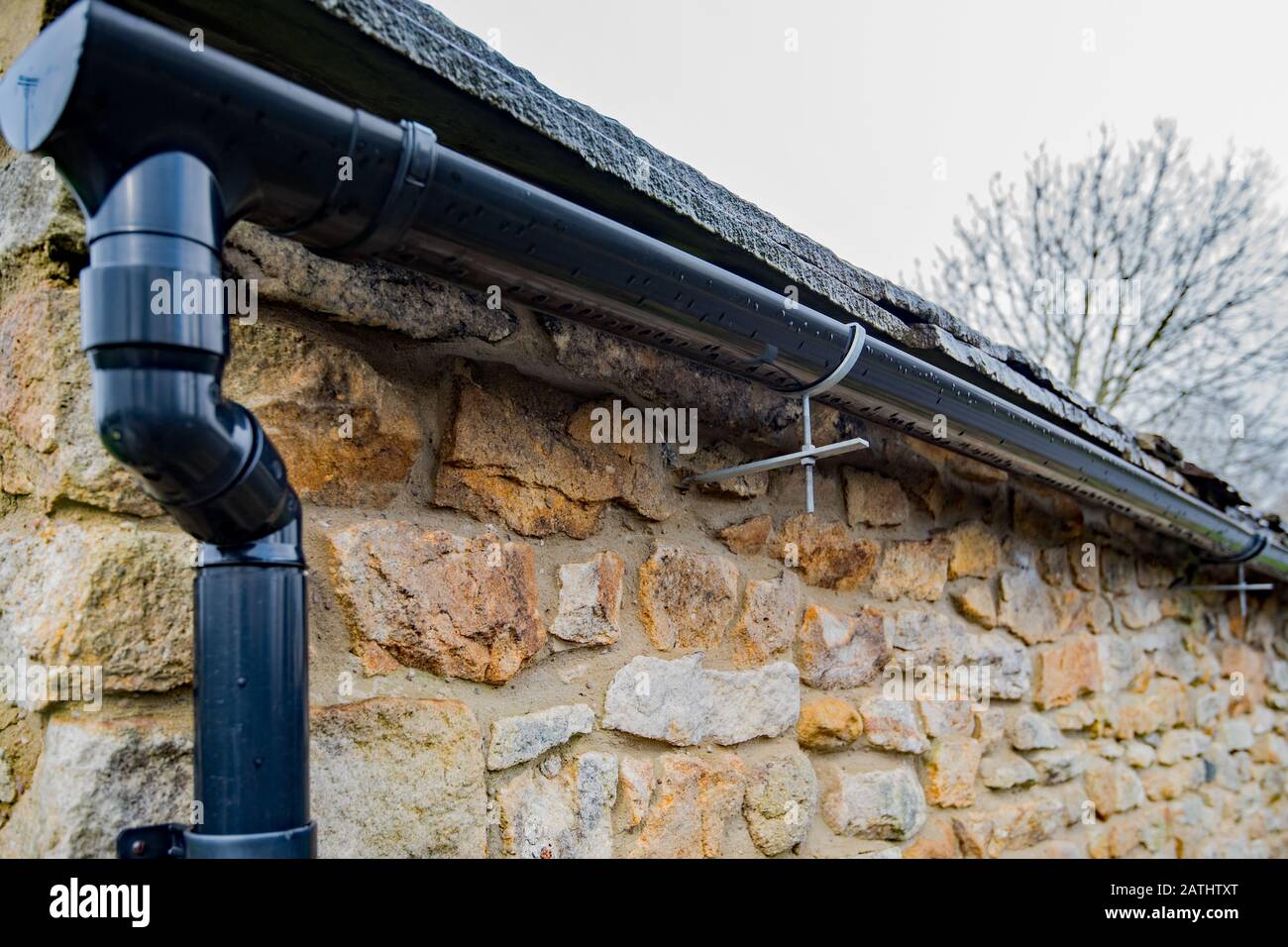 Guttering barn hi-res stock photography and images - Alamy