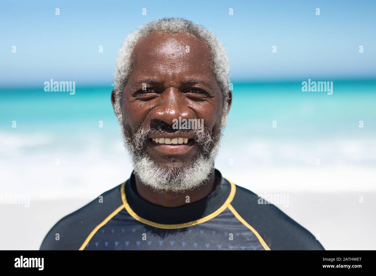 Old man looking at the camera Stock Photo - Alamy