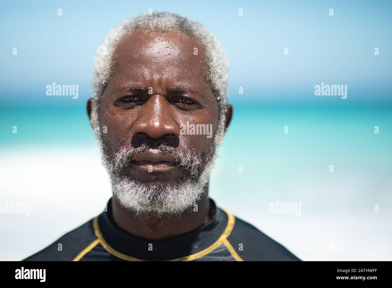 Old man looking at the camera Stock Photo - Alamy