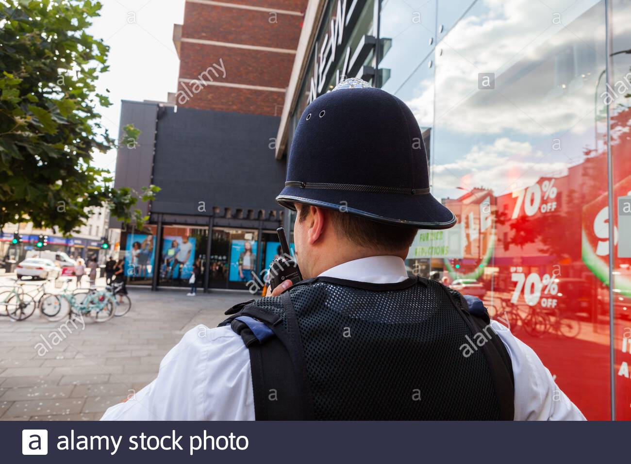 Policeman On Street High Resolution Stock Photography and Images - Alamy