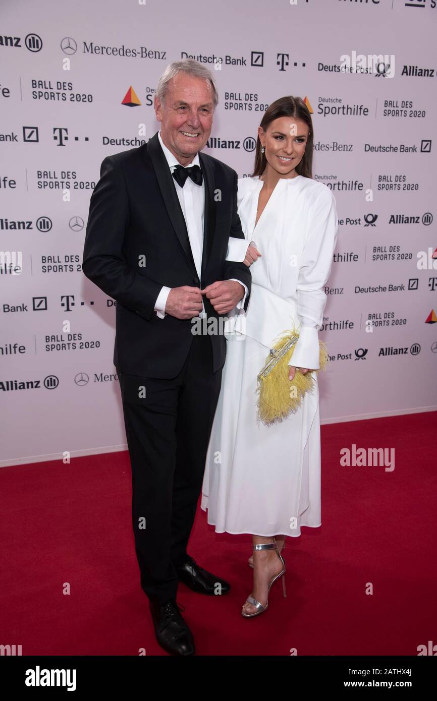 Joerg WONTORRA, moderator, with daughter Laura WONTORRA, moderator, red ...