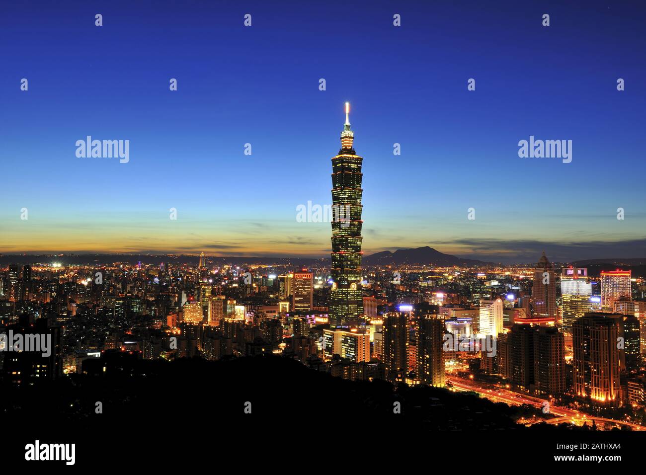 Taipei 101 at the sunset in Taipei Stock Photo - Alamy