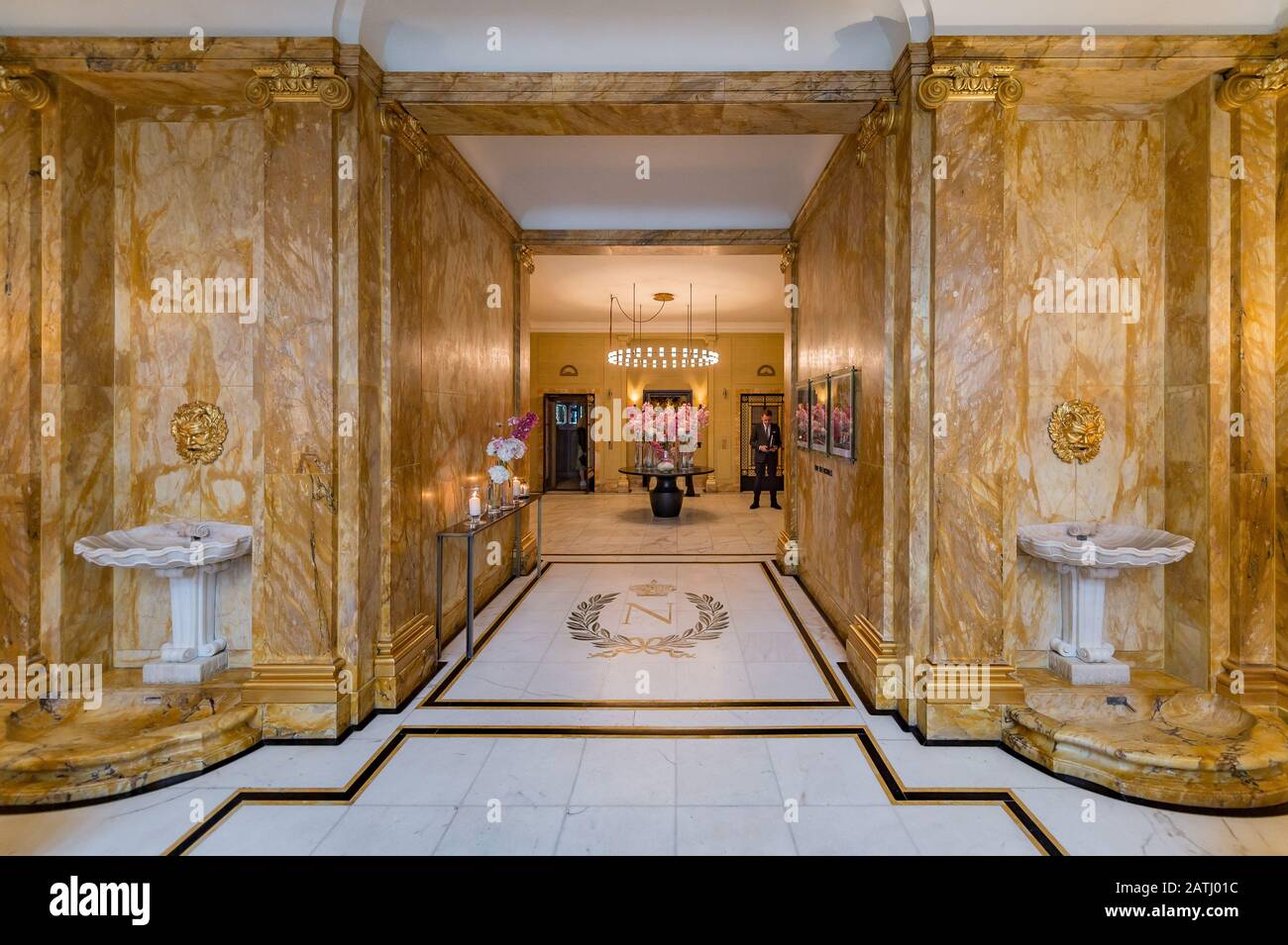 Interior View of a London Hotel Entrance Lobby Stock Photo - Alamy