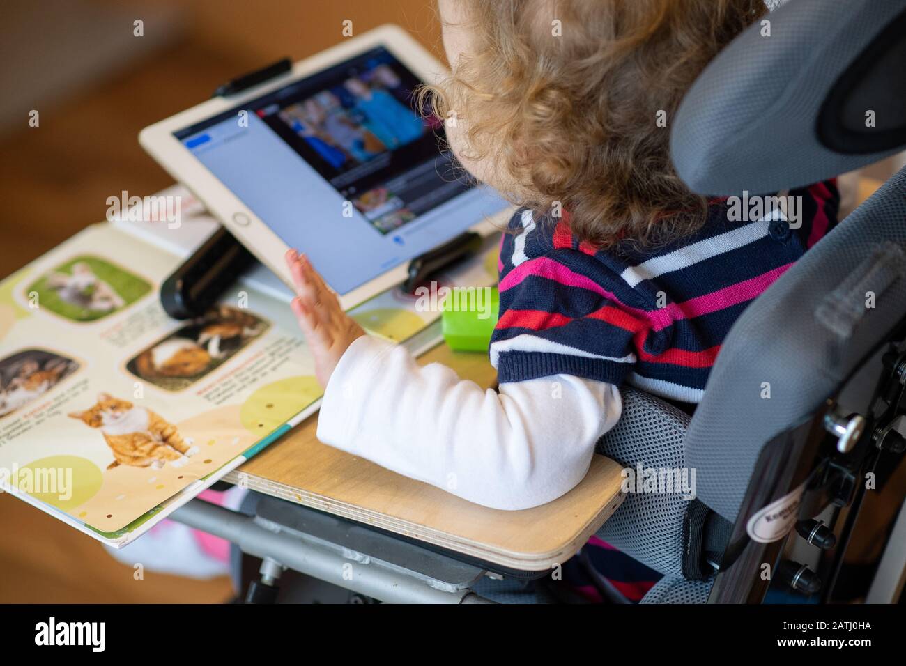 Spinal muscular atrophy backnang hi-res stock photography and images ...