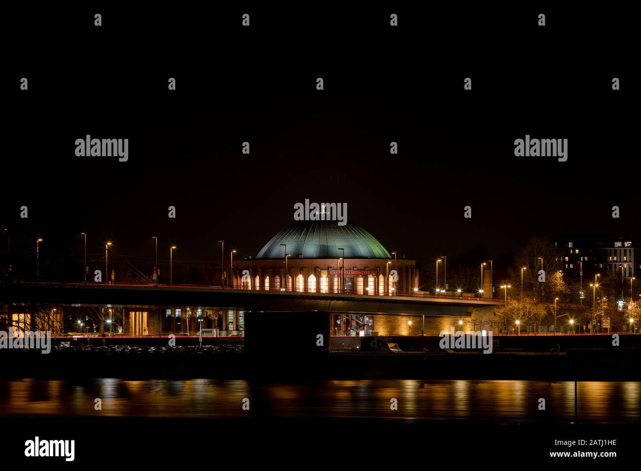 Dusseldorf tonhalle concert hall hi-res stock photography and images ...
