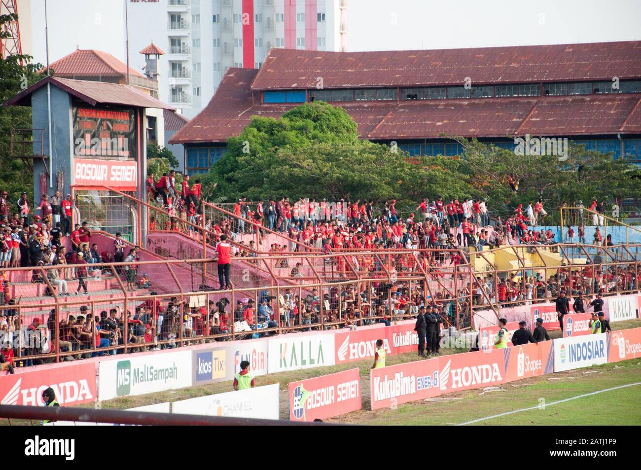Gaming tournament audience hi-res stock photography and images - Alamy