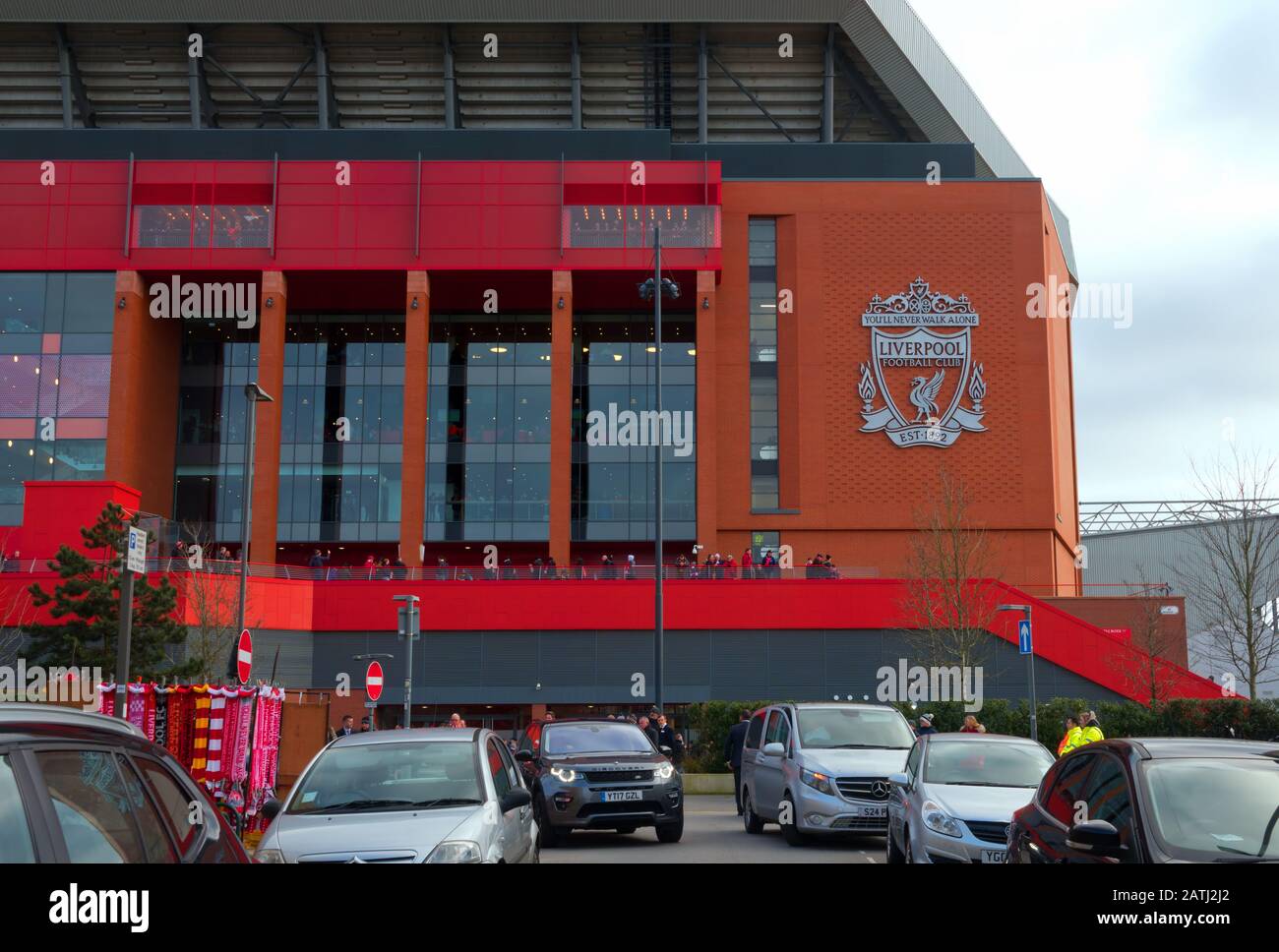Liverpool fc anfield stadium main hi-res stock photography and images ...
