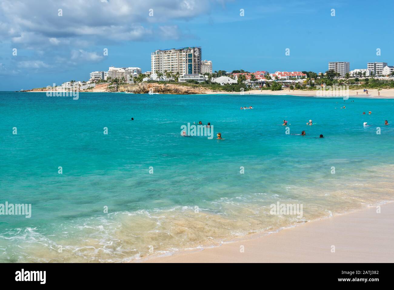 Mullet Bay, Saint Martin - December 17, 2018: Tourists and locals bathe ...