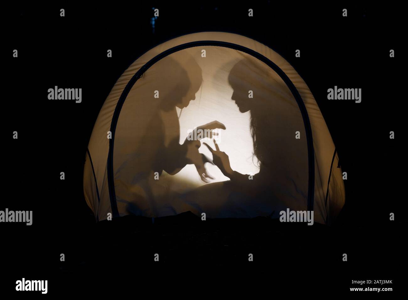 Shadow puppets hi-res stock photography and images - Alamy