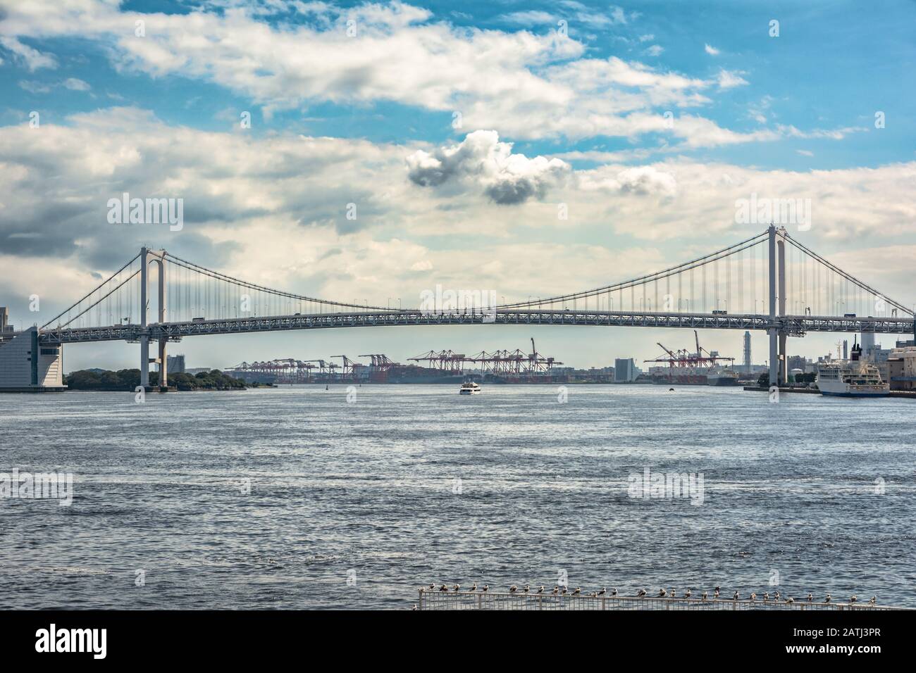 Tokyo rainbow bridge walkway hi-res stock photography and images - Alamy