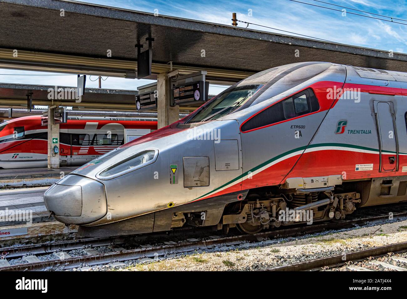 Trenitalia frecciargento etr 600 hi-res stock photography and images ...