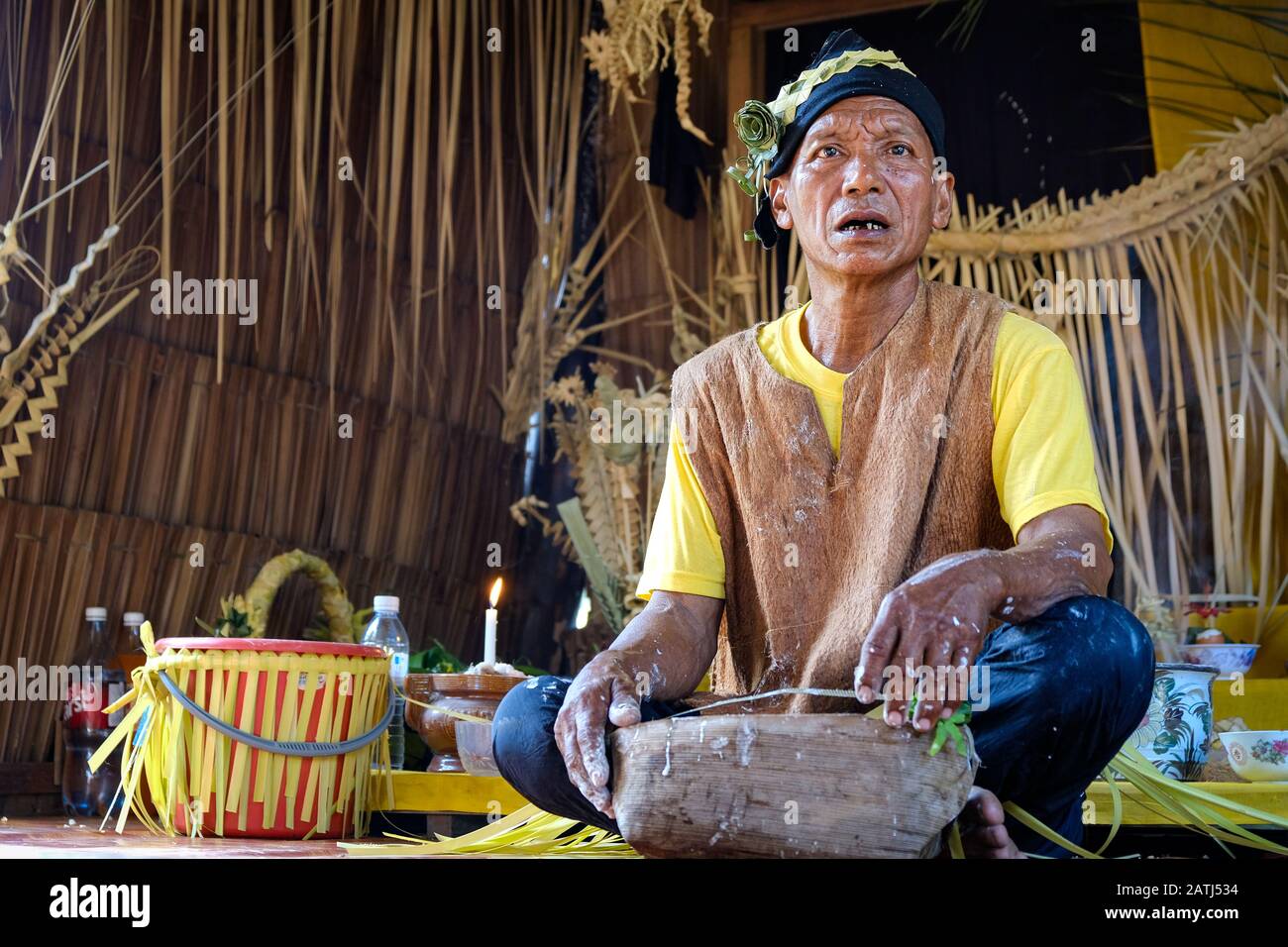 CAREY ISLAND, MALAYSIA - MARCH 17 ,2018 : A shaman of Mah Meri tribe is ...
