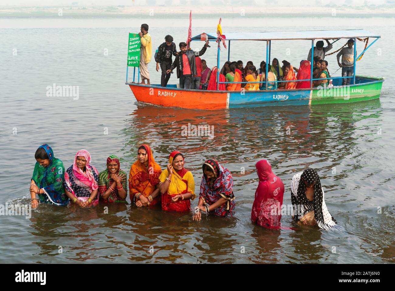 Hindu devotee prayers hi-res stock photography and images - Alamy