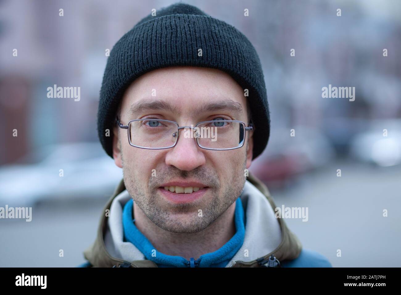 Street candid real hi-res stock photography and images - Alamy