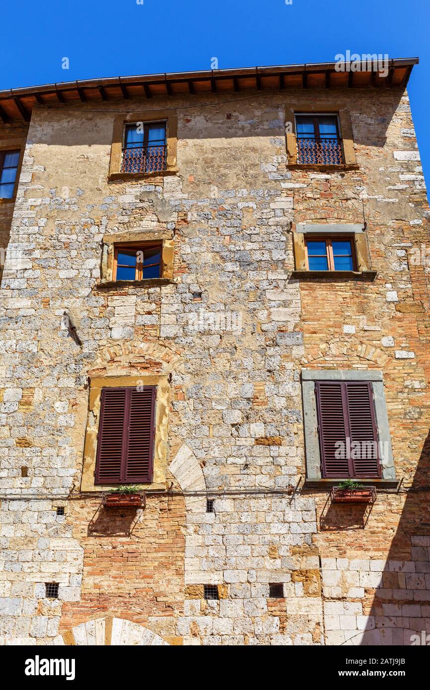 Old Italian house facade Stock Photo - Alamy