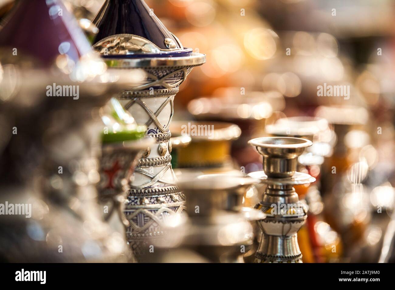 Moroccan hand crafts hi-res stock photography and images - Alamy