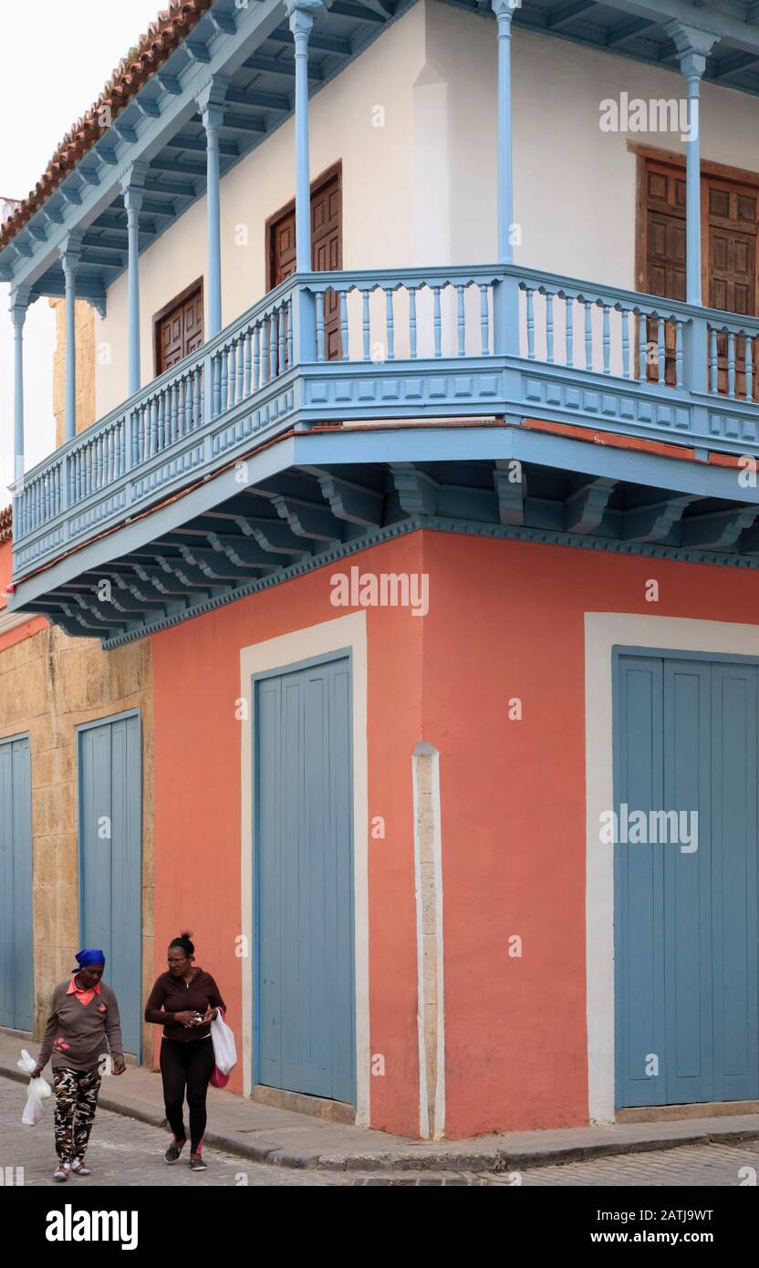 Traditional caribbean architecture hi-res stock photography and images ...