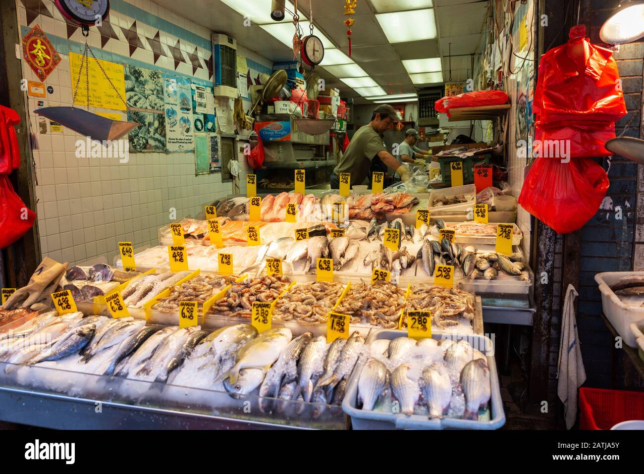 Chinese food stand fish hi-res stock photography and images - Alamy