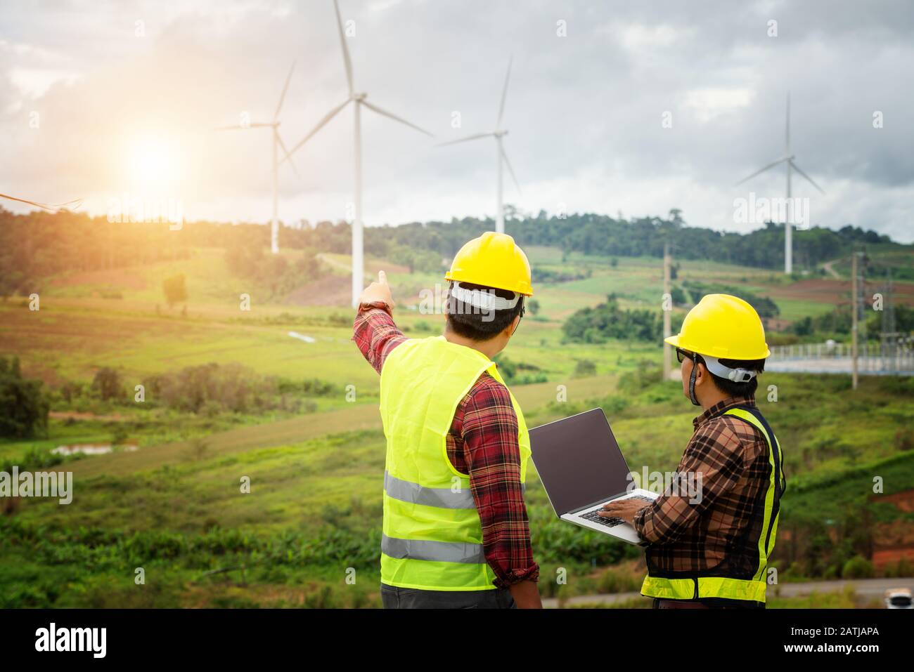 Engineering work together hi-res stock photography and images - Alamy