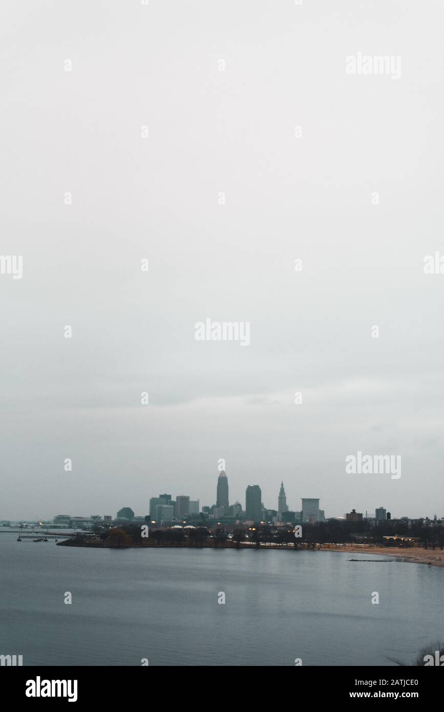 Cleveland Skyline from Edgewater Park in Winter Stock Photo - Alamy