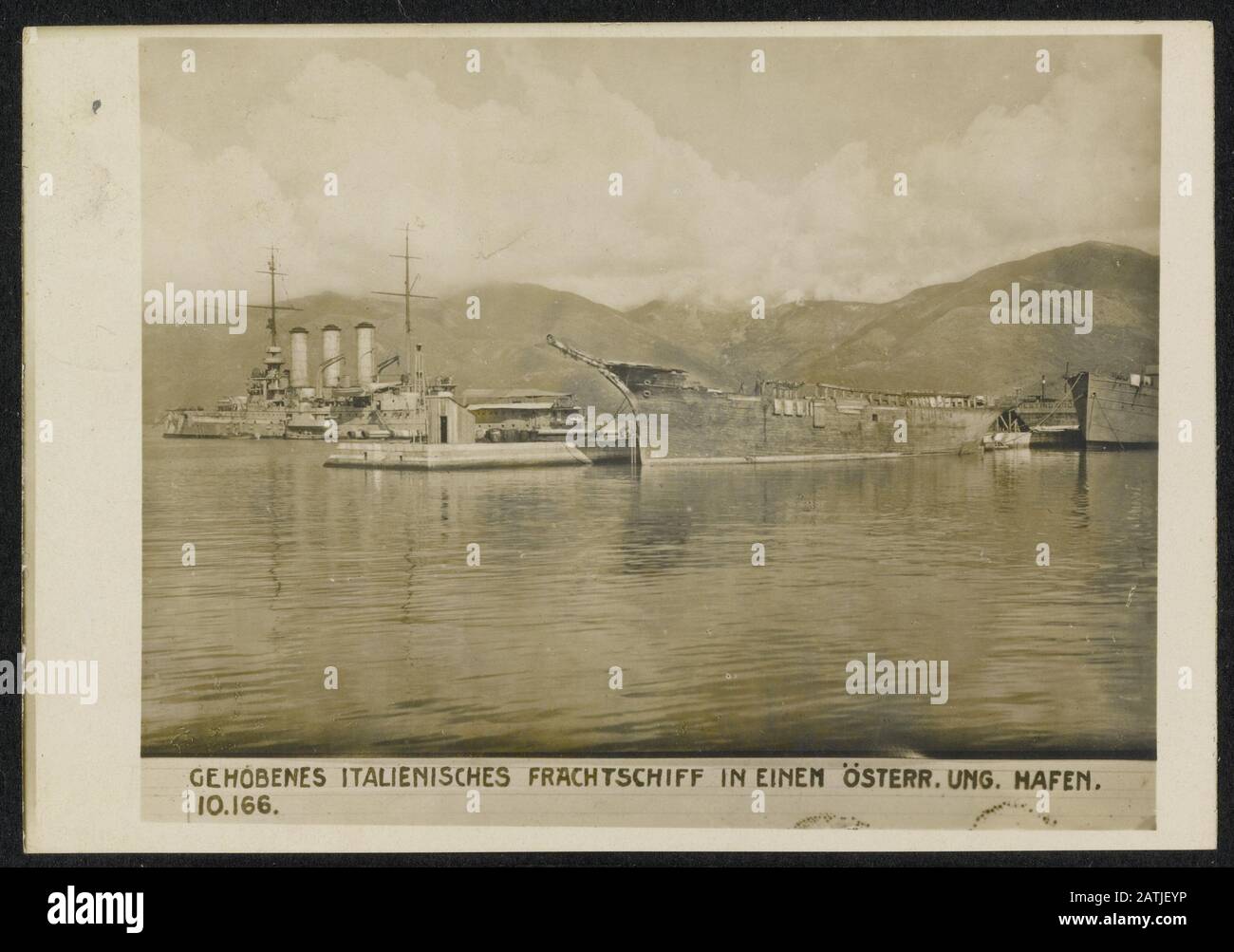 Italian cargo ship hi-res stock photography and images - Alamy