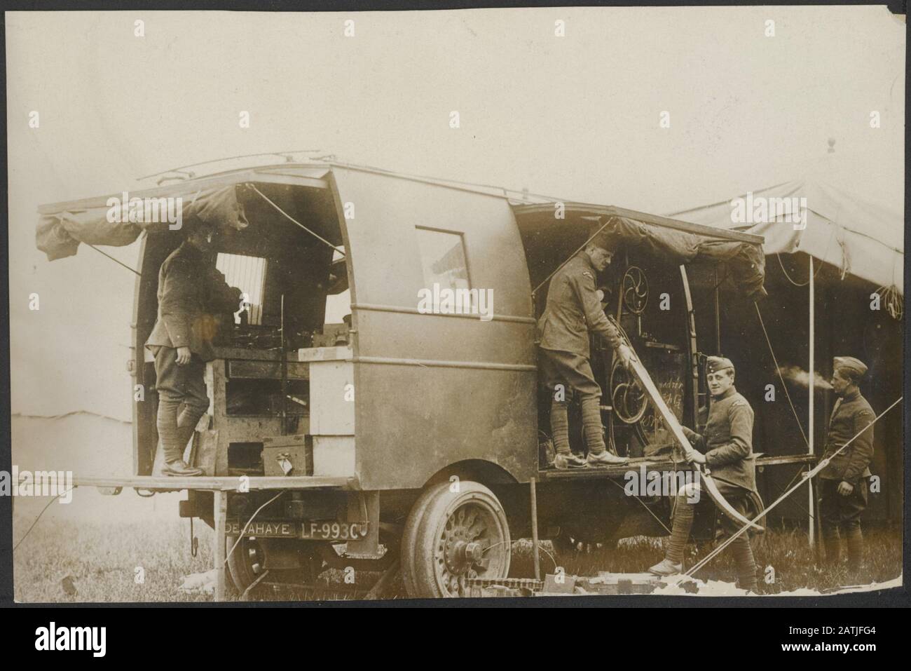 Description: Ground Crew of an RAF unit to a mobile workshop at a ...