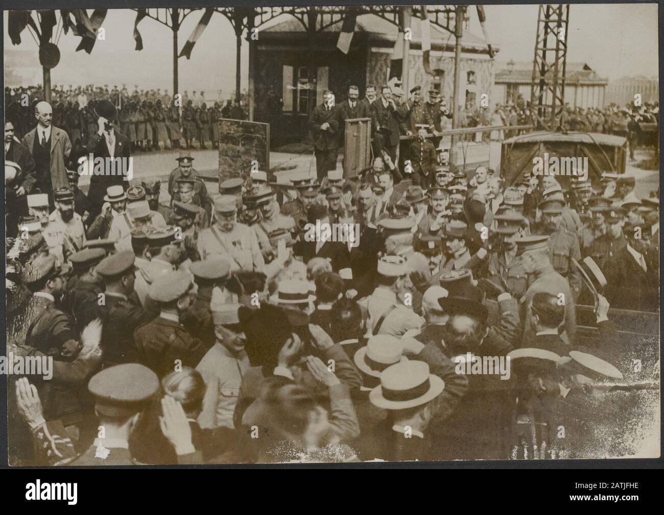 Description: Large crowd soldiers and civilians Date: {1914-1918 ...