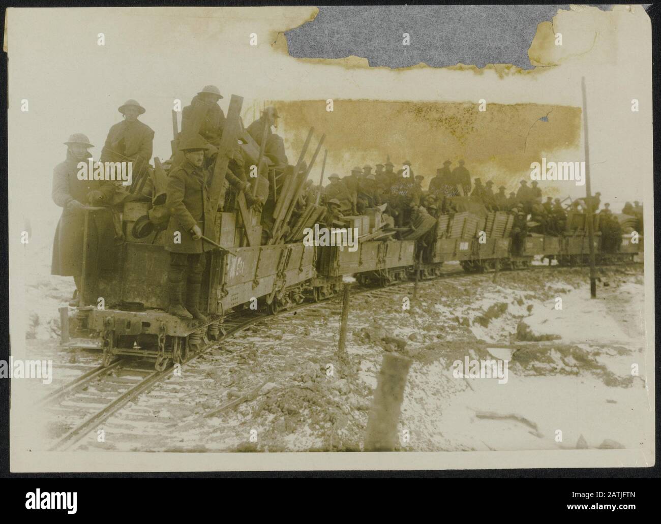 British soldiers wwi railway hi-res stock photography and images - Alamy
