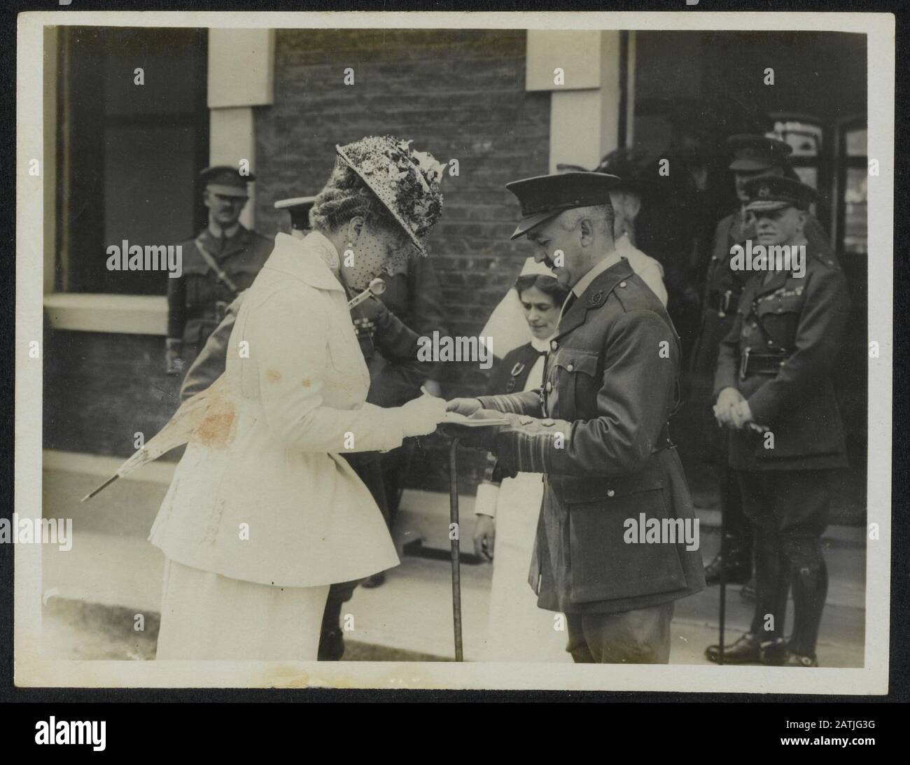 H m queen mary hi-res stock photography and images - Alamy