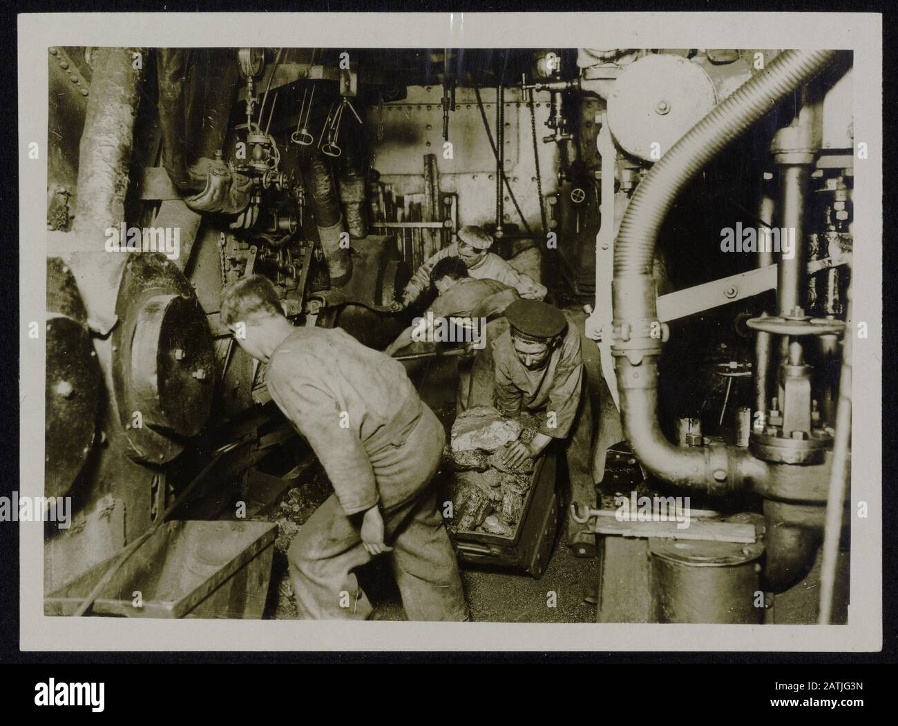 With the British navy in war time Description: How the coal has Brought ...