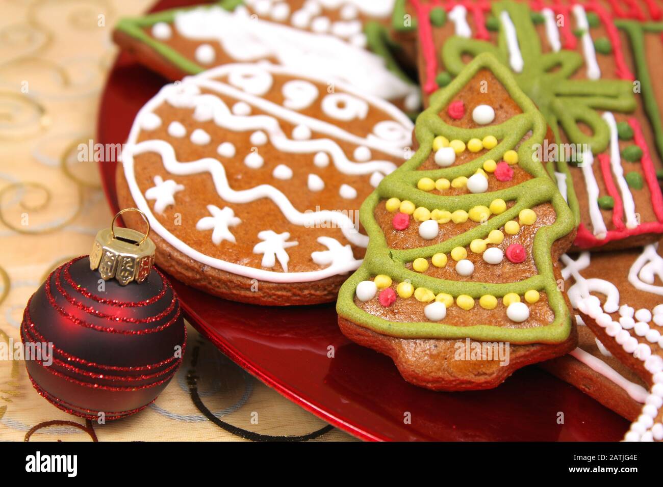 Christmas tree gingerbread cookie hi-res stock photography and images ...