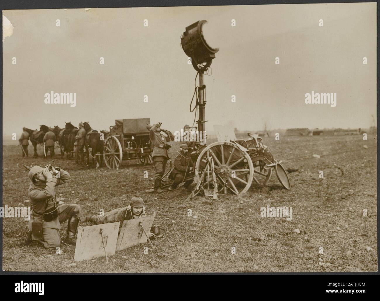 Field signals hi-res stock photography and images - Alamy