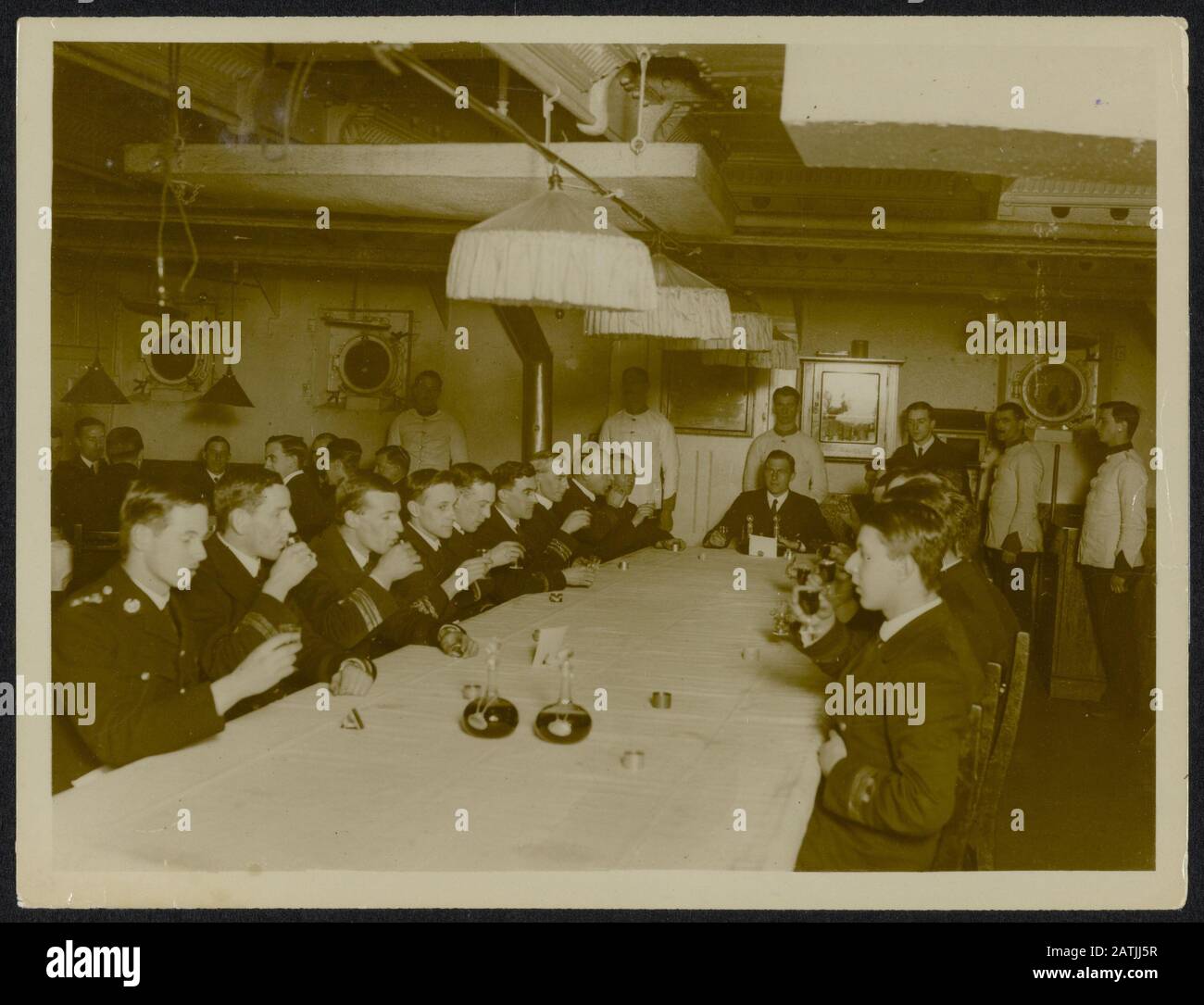 Officers wardroom hi-res stock photography and images - Alamy