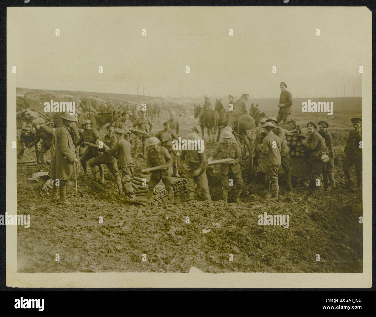 Artllerie hi-res stock photography and images - Alamy