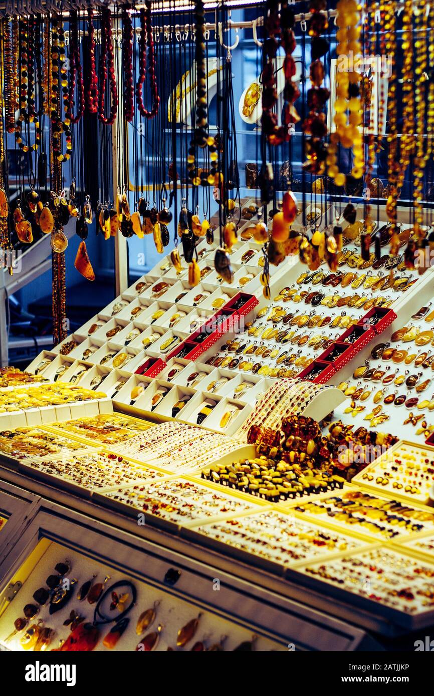 Silver jewelry stall craft fair hi-res stock photography and images - Alamy