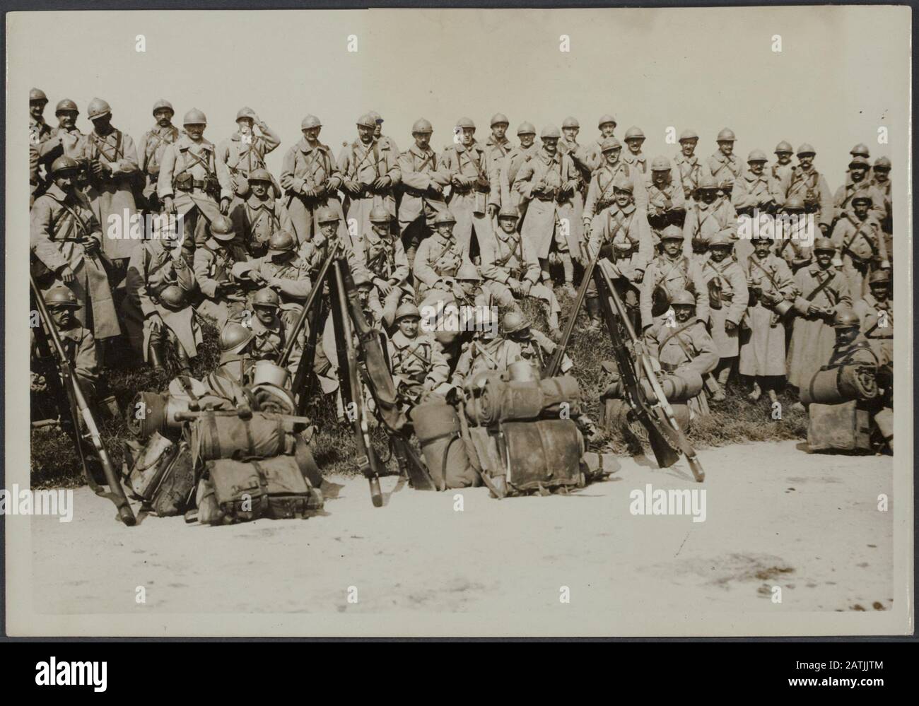 Troop movement along roads hi-res stock photography and images - Alamy