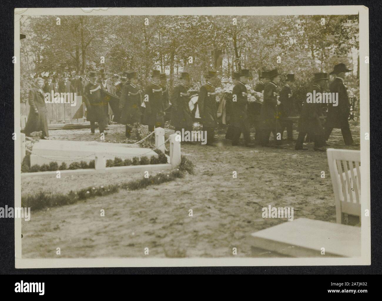 Solemn funeral hi-res stock photography and images - Alamy