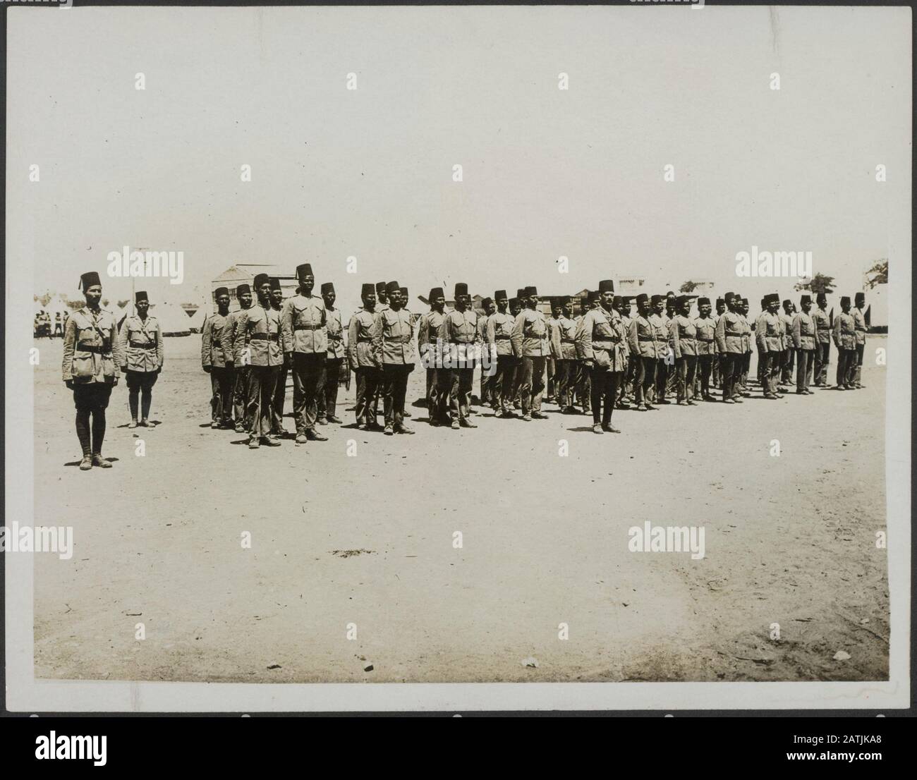 Egyptian army uniforms hi-res stock photography and images - Alamy