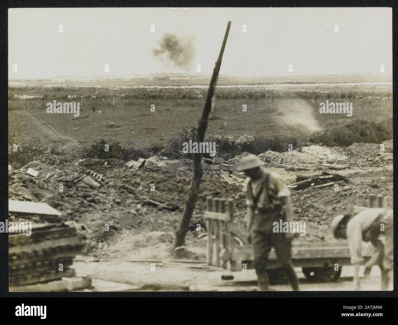 Exploding Shells High Resolution Stock Photography and Images - Alamy