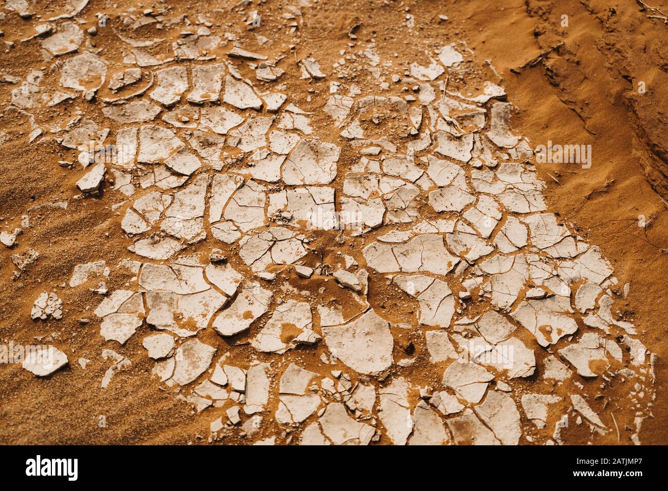 dried out desert area and sand structure Stock Photo - Alamy