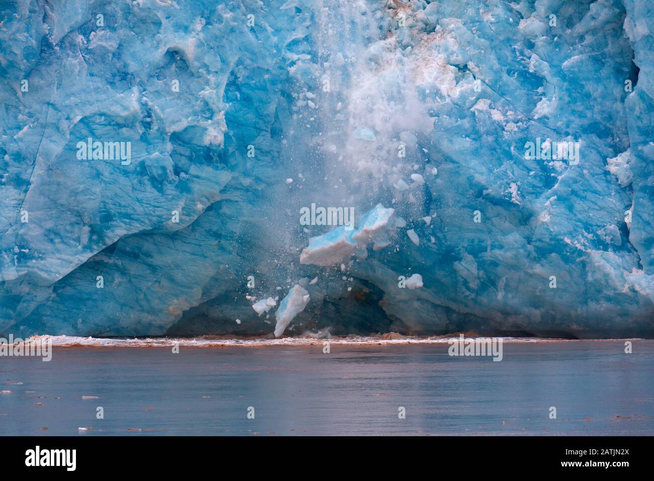 Glacier movement sequence hi-res stock photography and images - Alamy