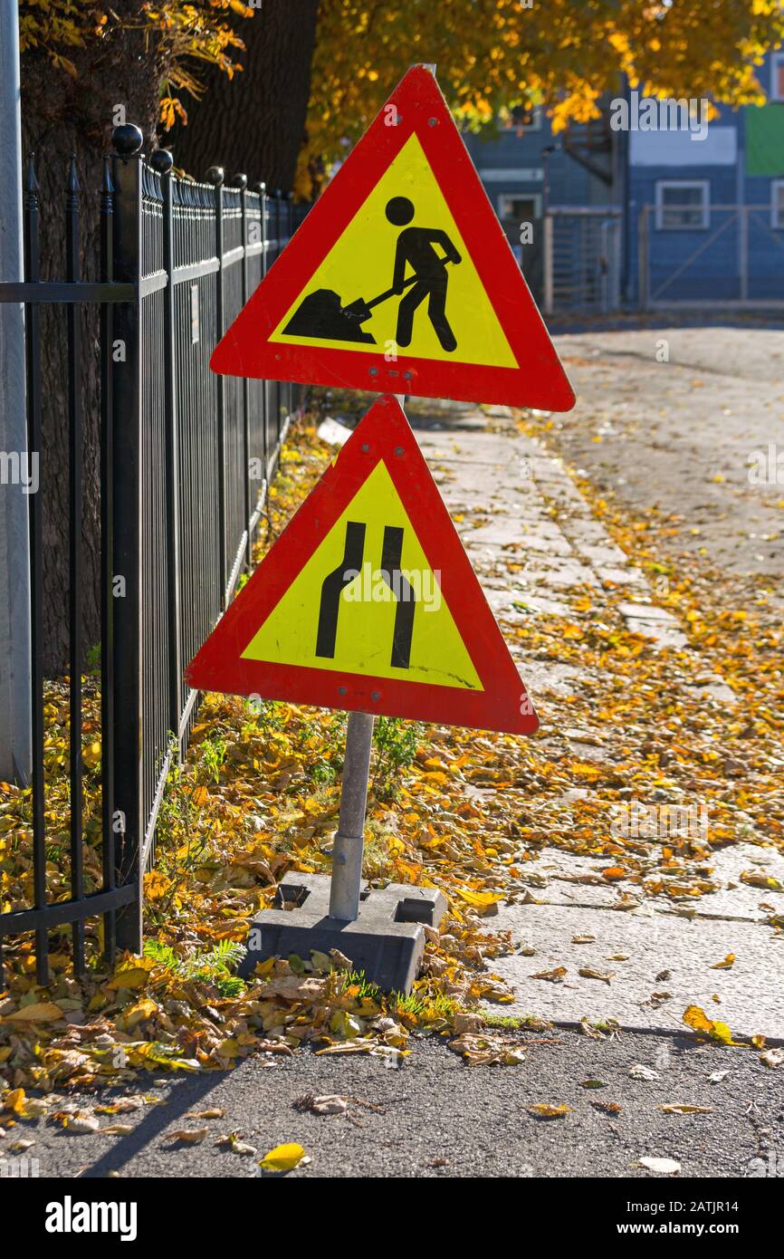 Temporary traffic sign hi-res stock photography and images - Alamy